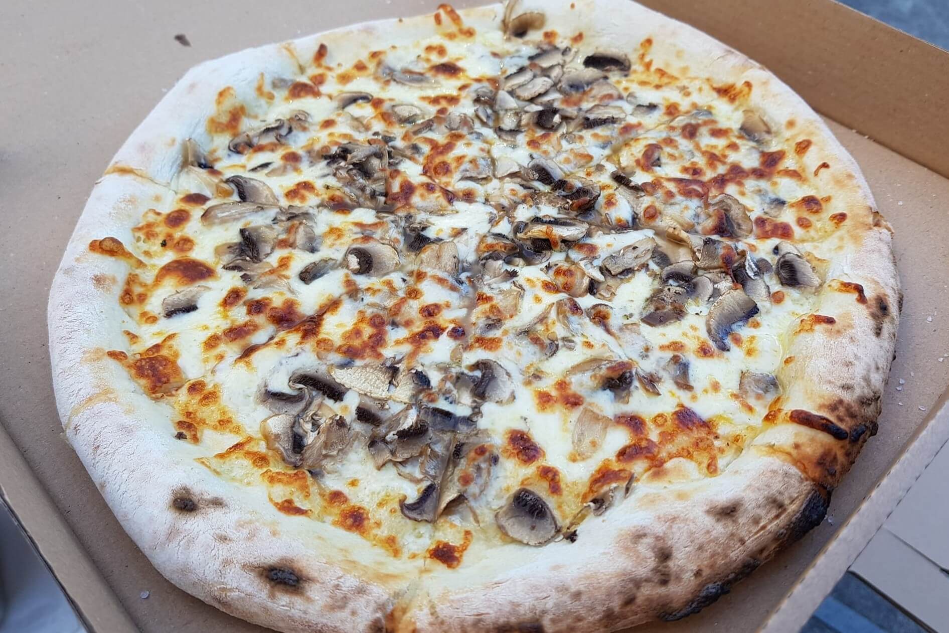 12 Best Pizza Places In Singapore For Cheesy Goodness