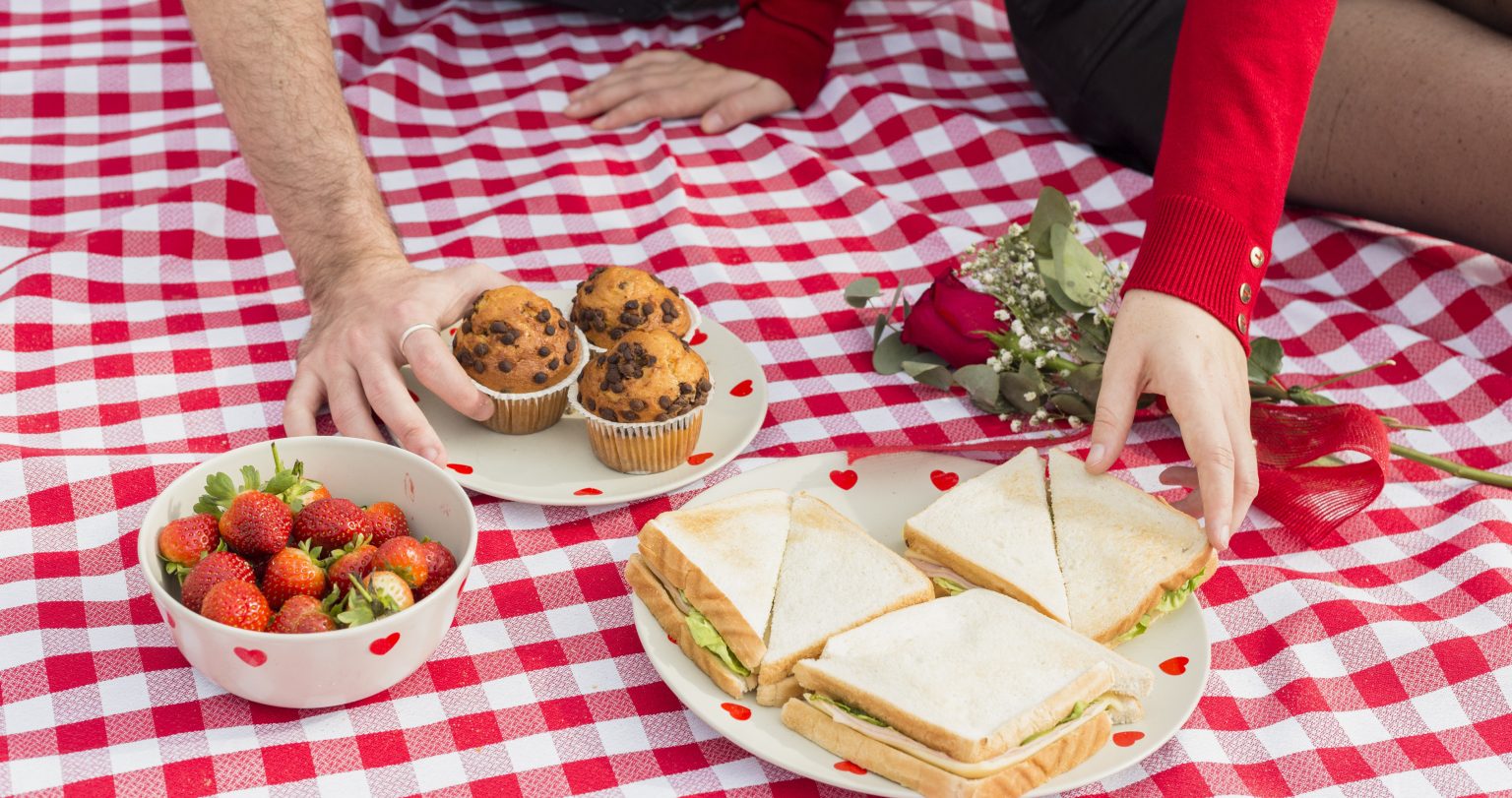 8 Best Picnic Spots In Singapore To Enjoy With Family
